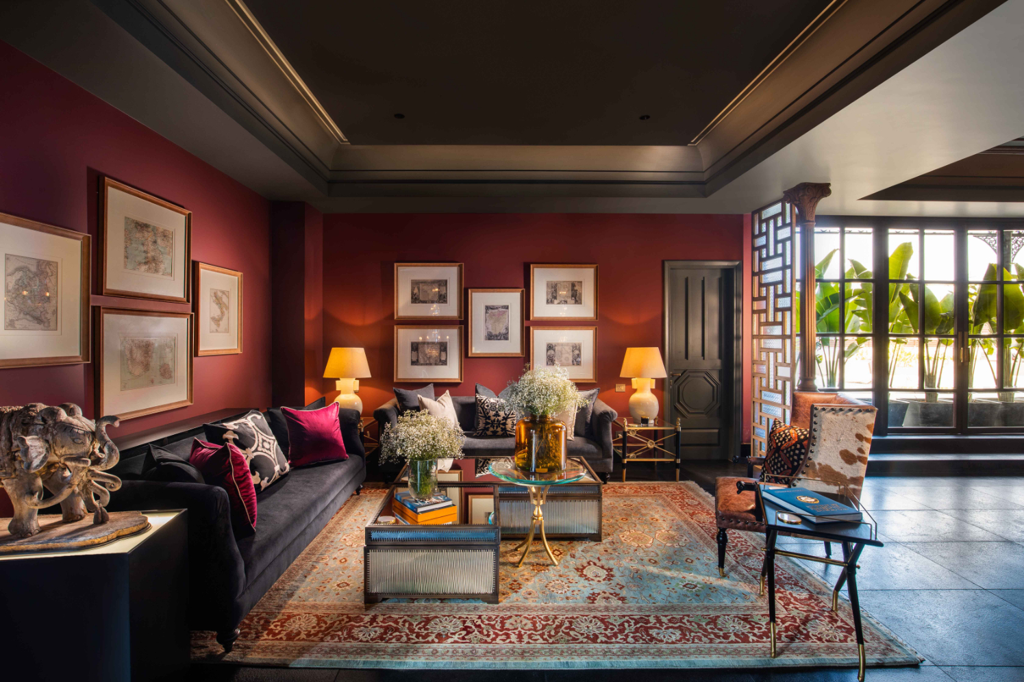 A Luxury Lounge by Beyond Designs that combines class, sophistication ...