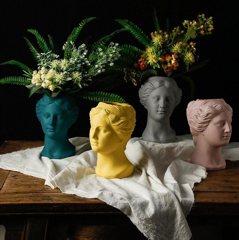 #AIAdores: 6 human inspired vases that are sure to make heads turn ...