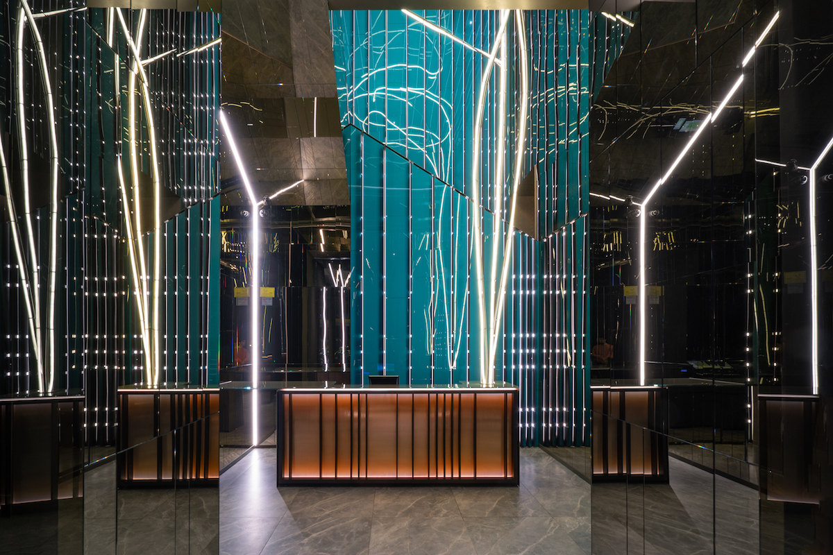 The sculptural fluidity of Moya restaurant - Architect and Interiors India