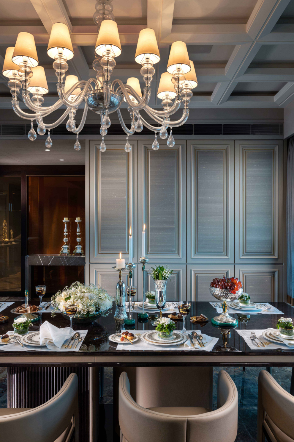 Exquisite high-end dining room that finely balances being iconic and ...