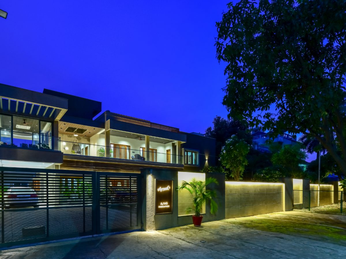 #AIExclusive: Louver House- A touch of louvers and staggered volumetry ...