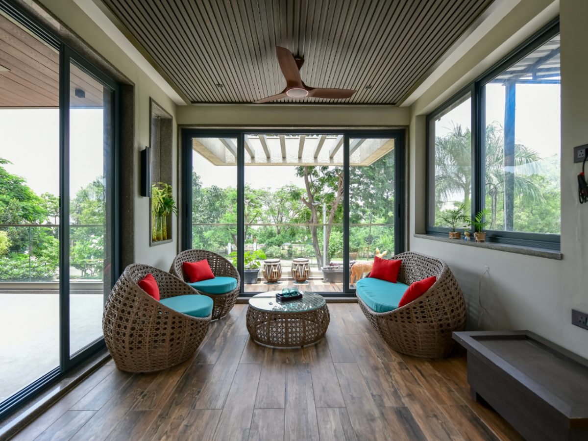 #AIExclusive: Louver House- A touch of louvers and staggered volumetry ...