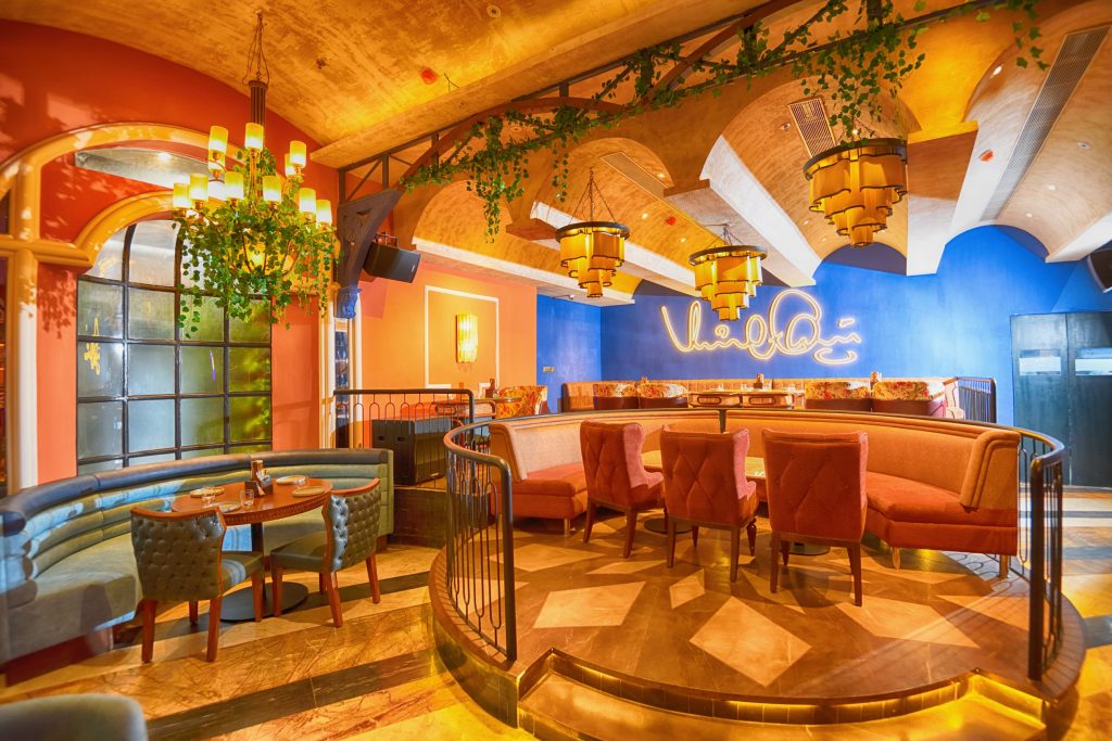 One8 Commune- A vintage-y romantic vibe in sync with a nostalgic and ...