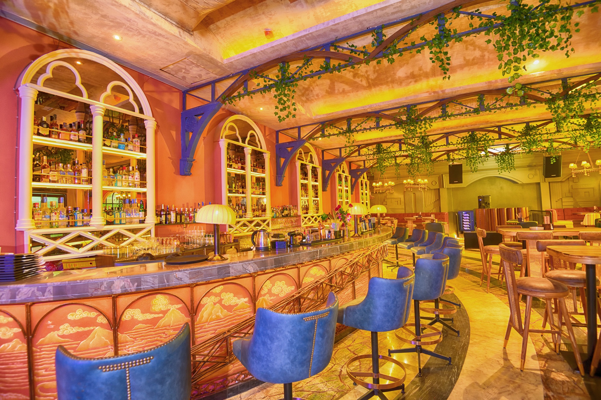 One8 Commune- A vintage-y romantic vibe in sync with a nostalgic and ...