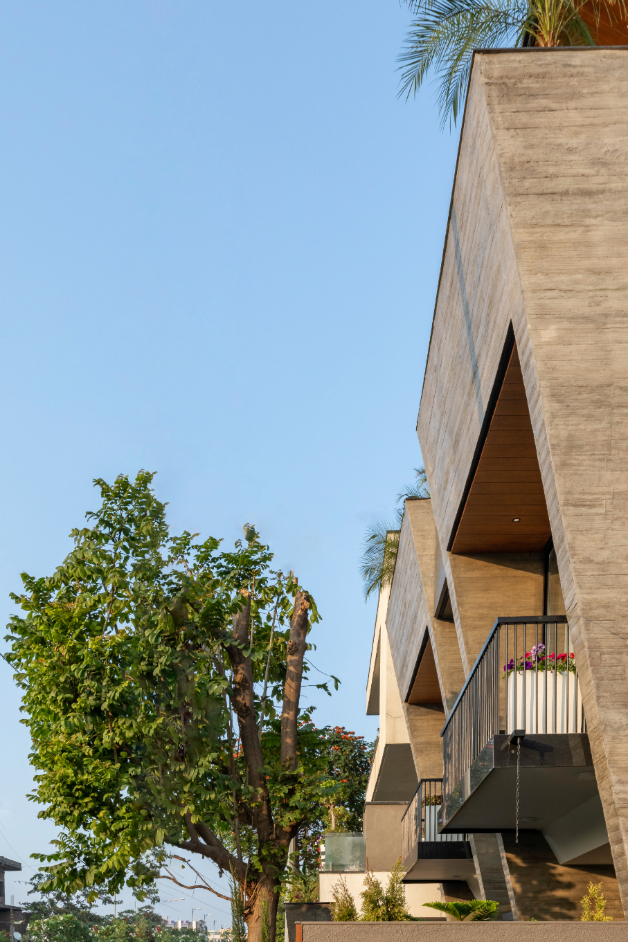 The Concrete House: Tempering textures and tones - Architect and ...