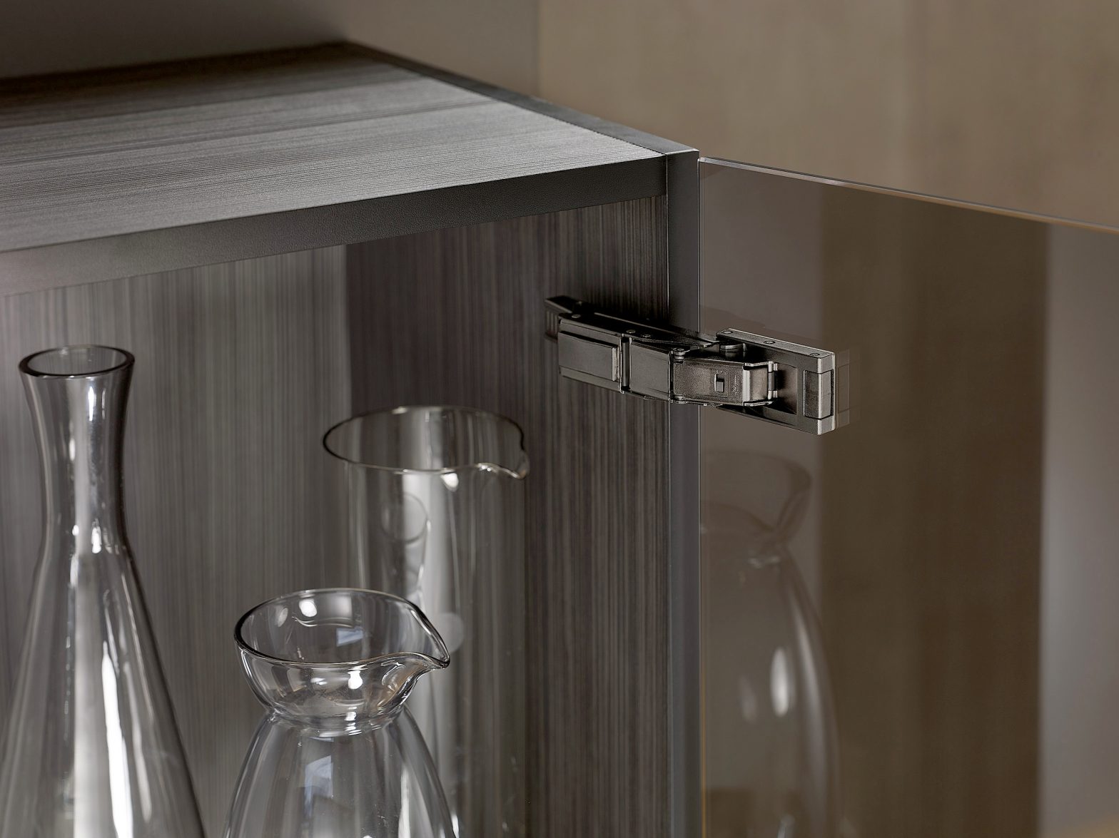 This sleek hinge caters to crystal clear glass - Architect and ...