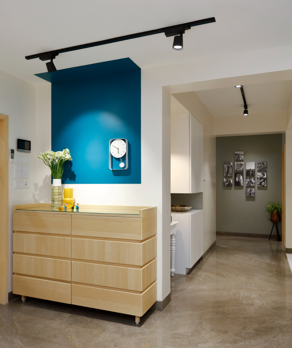 This contemporary residence celebrates patterns and hues - Architect ...