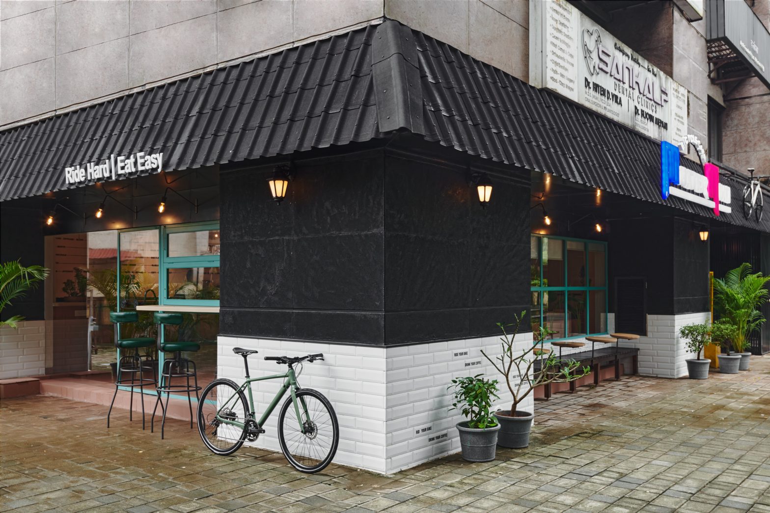 #AIExclusive: Mumbai's MM Cafe brings back cycling and coffee culture ...