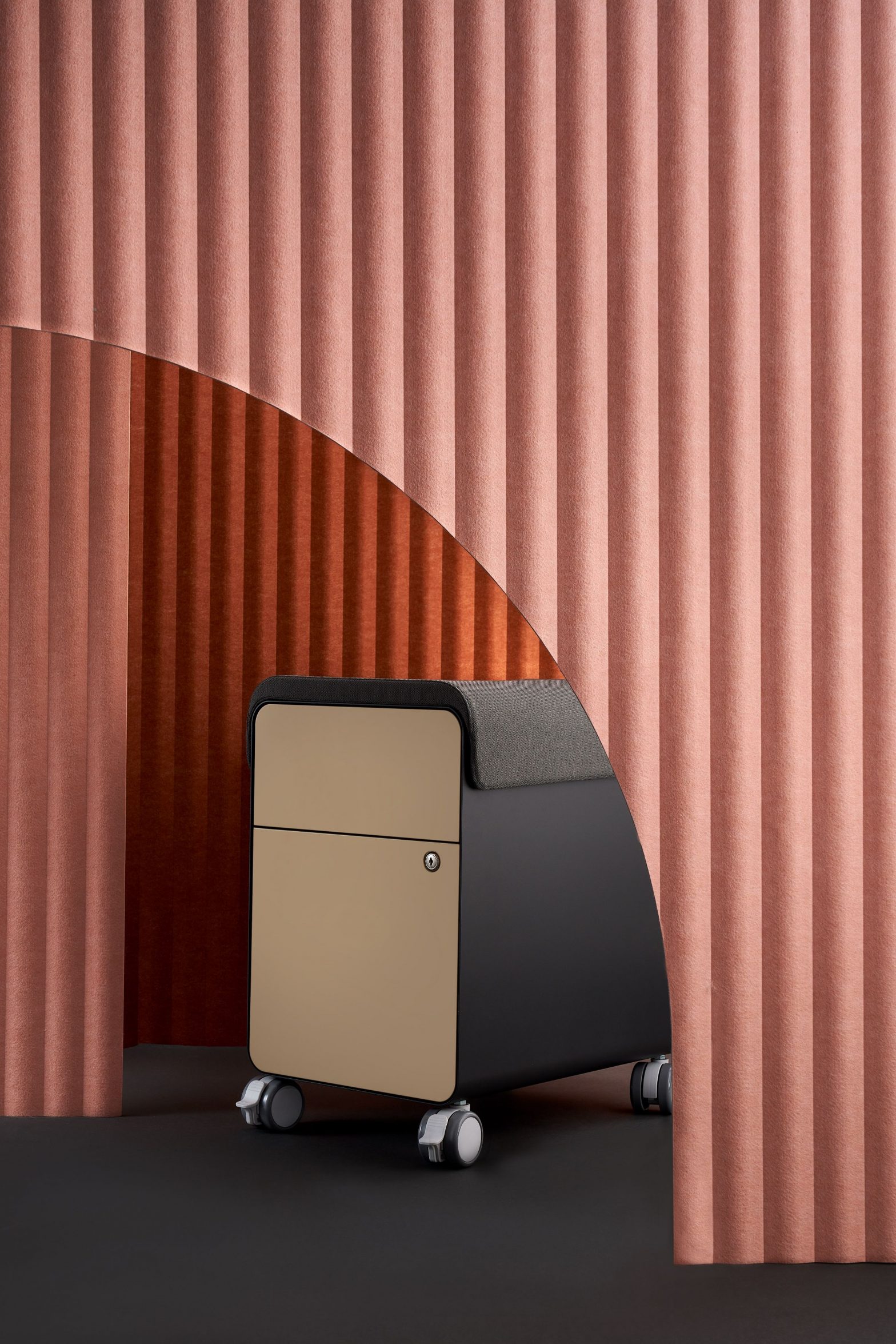 Presenting innovative storage solutions for an agile workplace ...