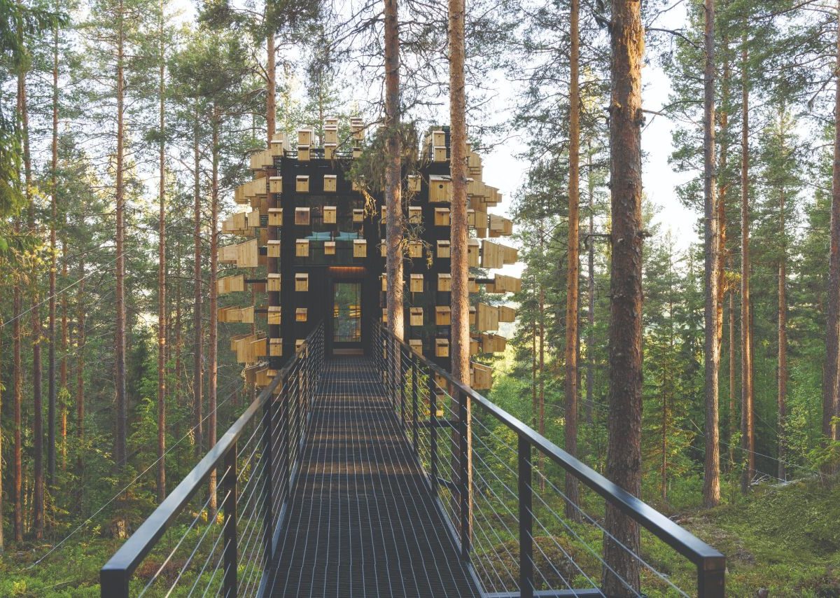 #GlobalDesign: Experience treehouse living in the Swedish resort ...