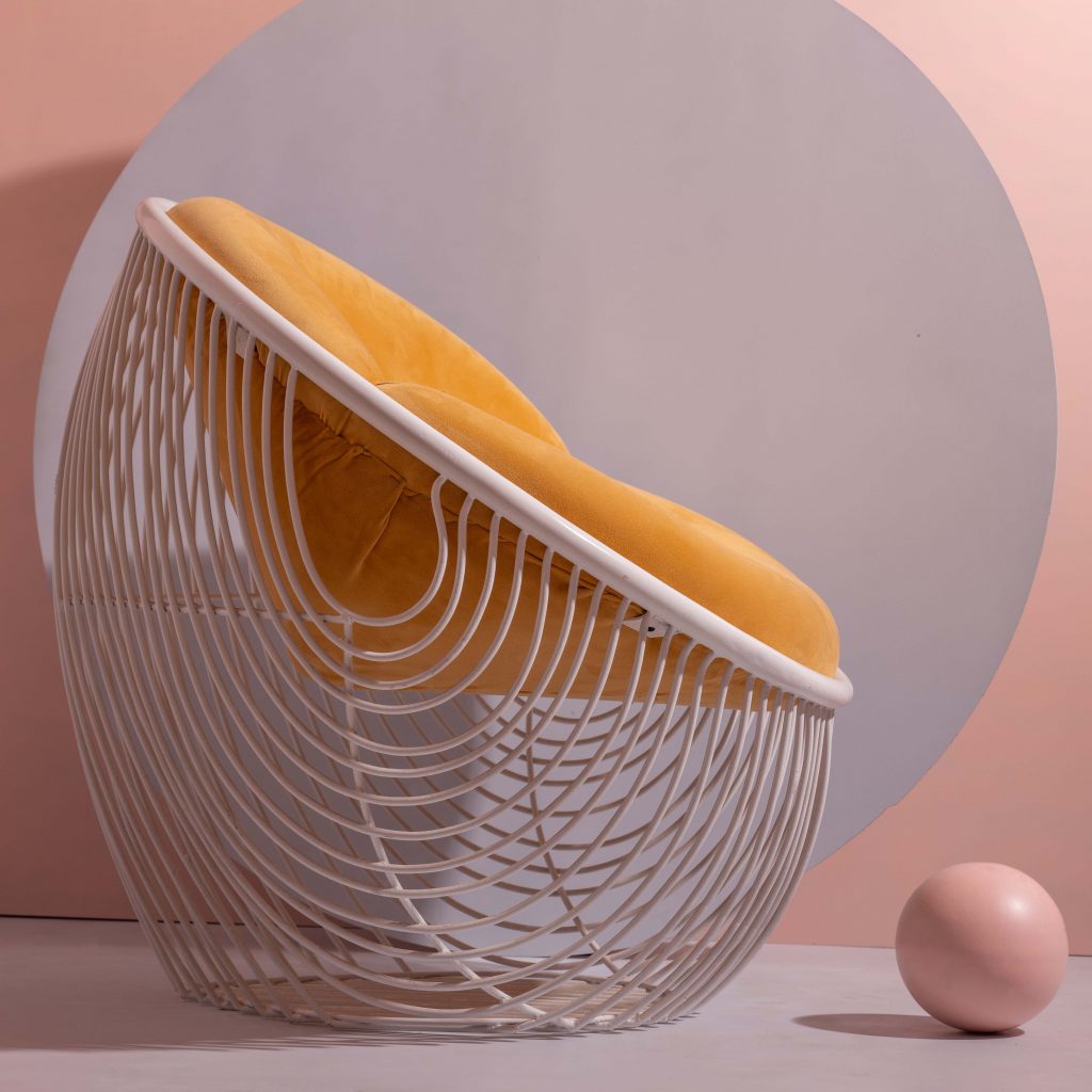 The Doughnut Lounger brings artistic flair to functional design ...