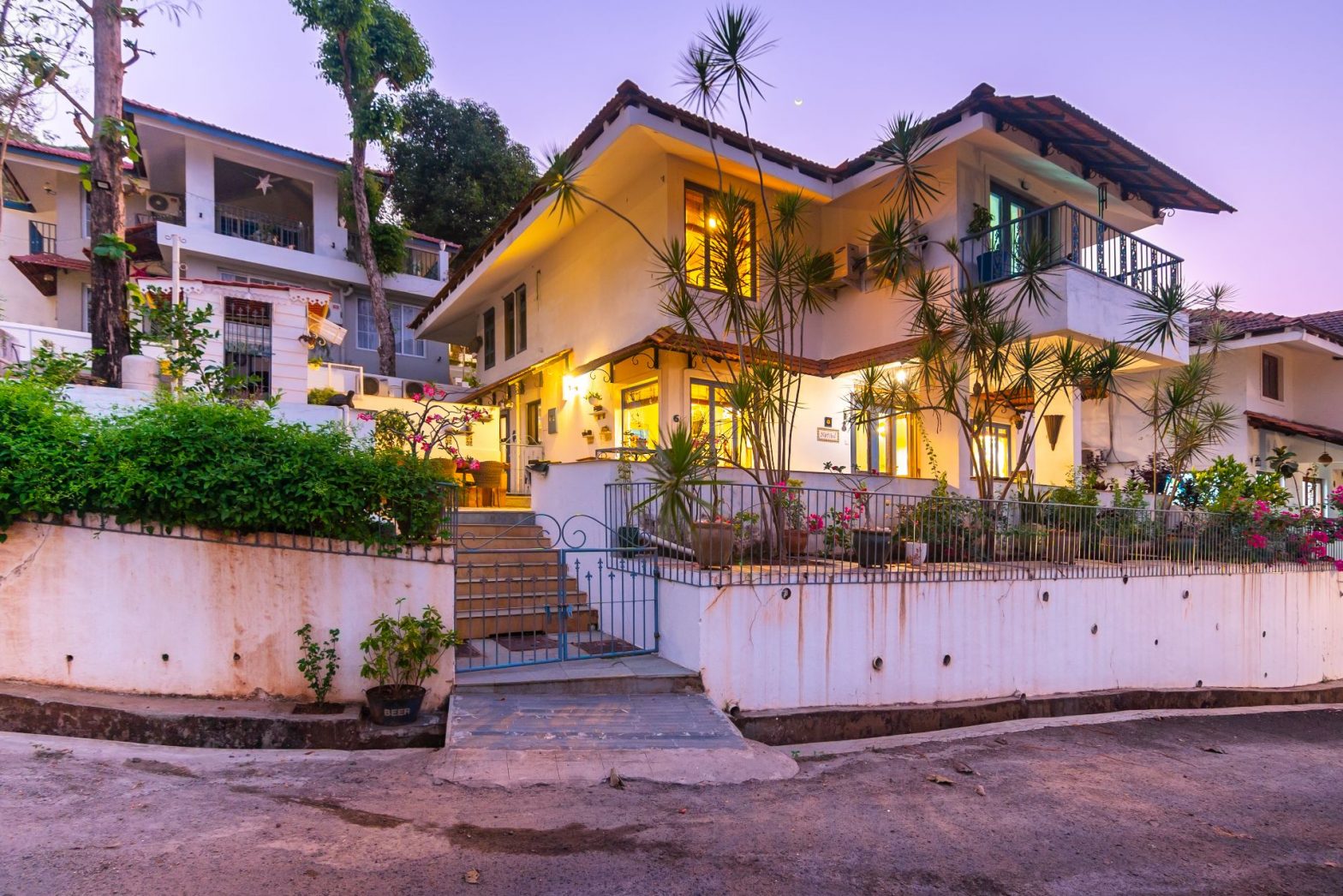 #AIExclusive: Step into this colourful Bohemian paradise that screams ...