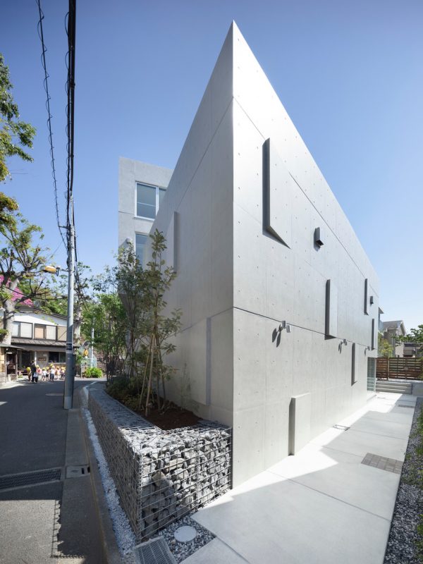 #GlobalDesign: This building in Japan straddles startling form and ...
