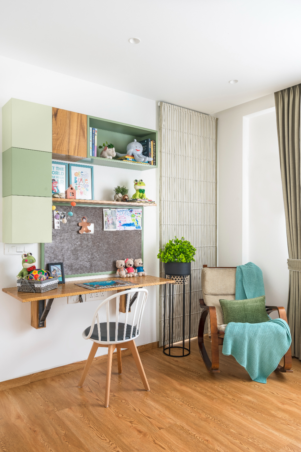 #AIExclusive: Explore uncluttered design vibrancy in this New Delhi ...