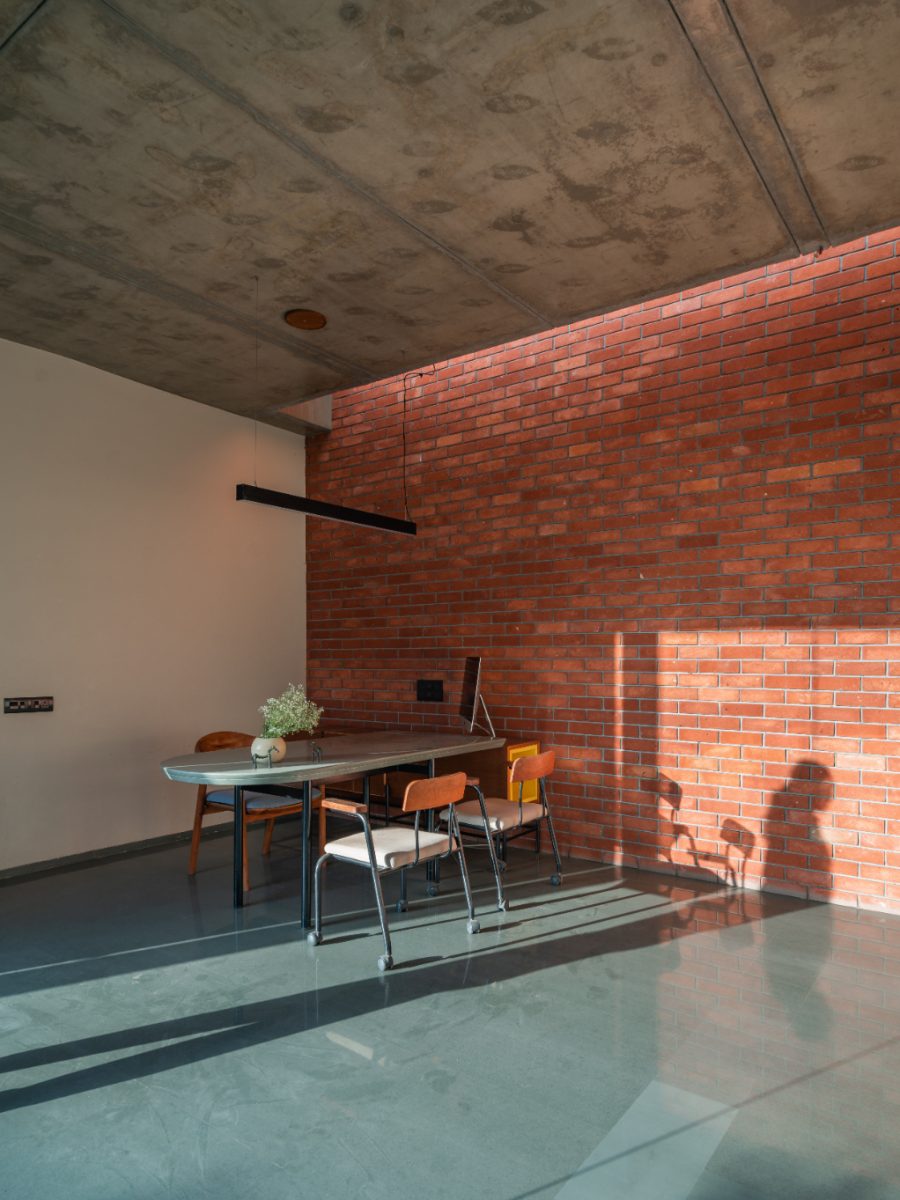 An atypical Ahmedabad office that revels in masterful material play ...