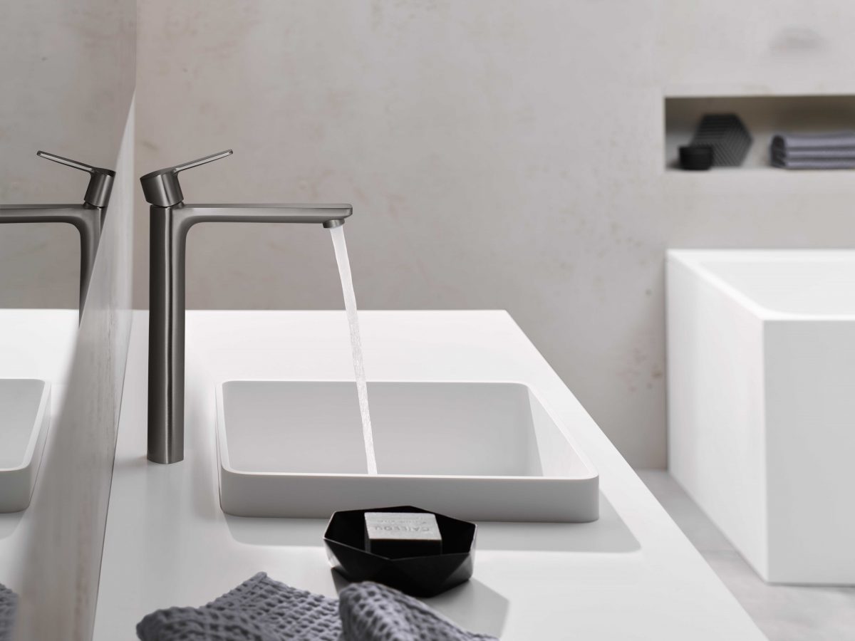 Lineare faucet collection by GROHE brings a lightweight and cosmopolitan aesthetic to sanitary ...