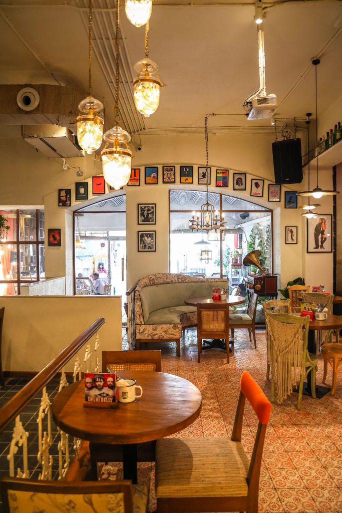 Tune into a cinematic set up of retro classics at this Mumbai cafe ...