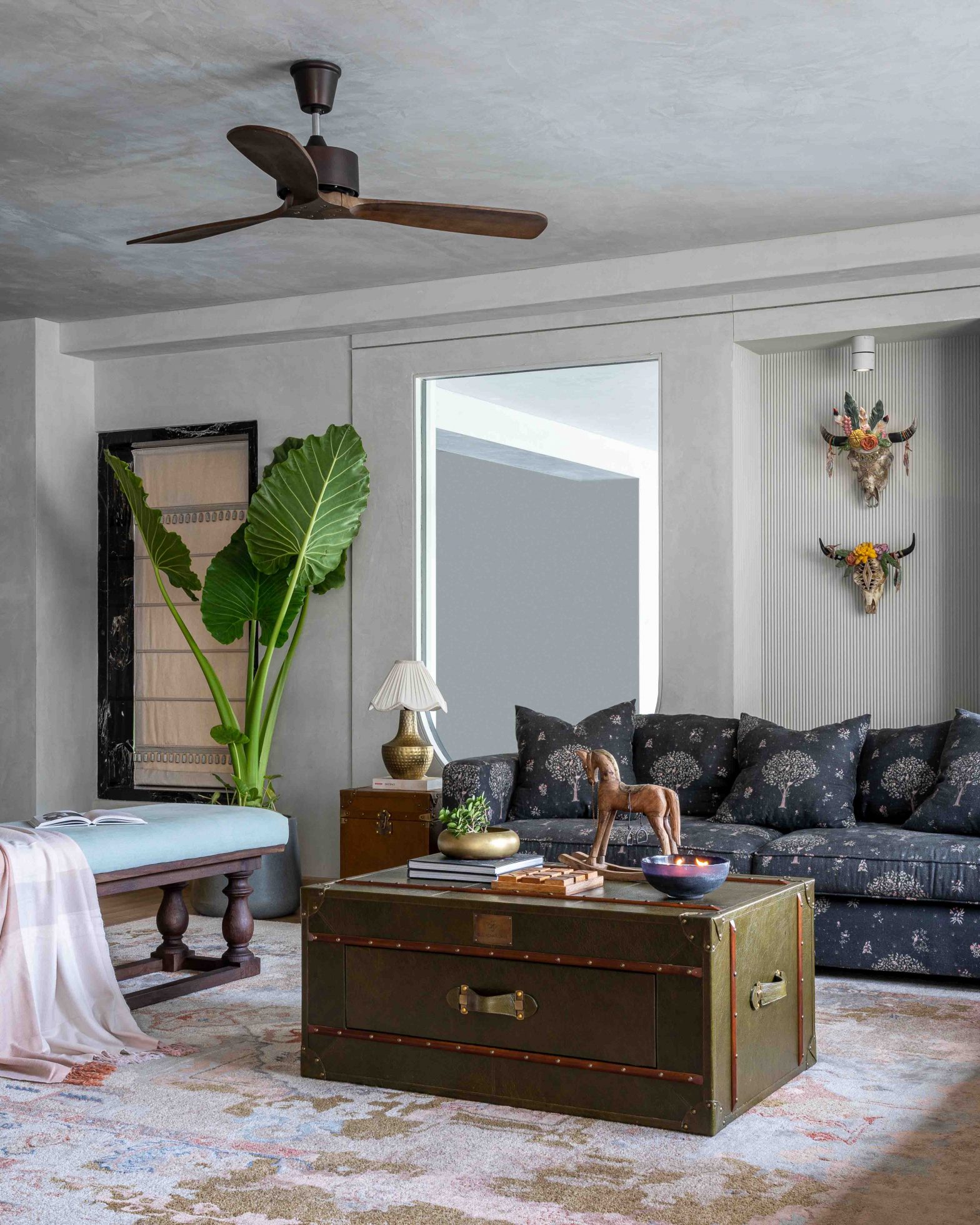 Explore this unconventionally modern countryside farmhouse - Architect ...