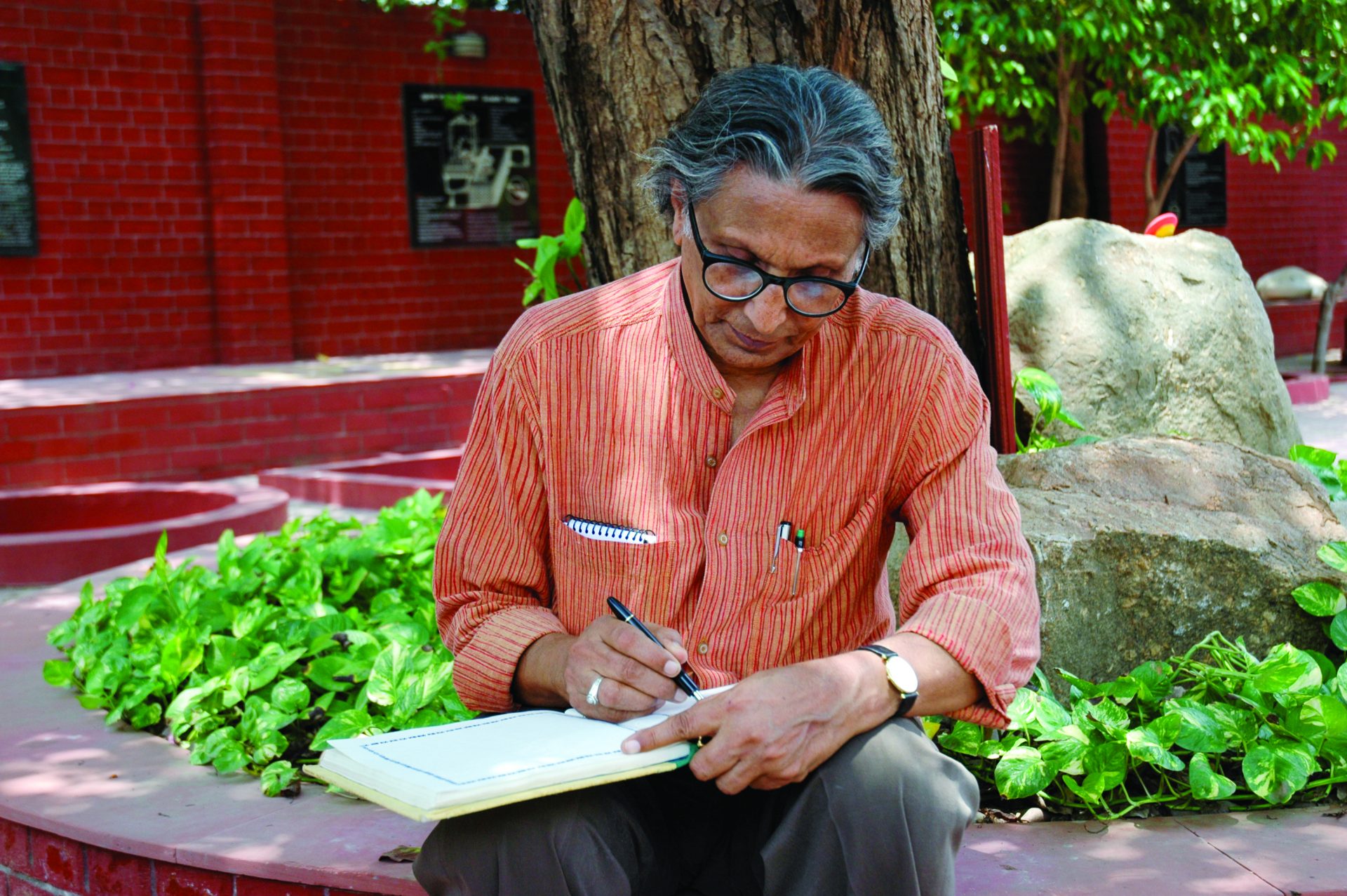 Yatin Pandya's tribute to the many spheres of Balkrishna Doshi ...