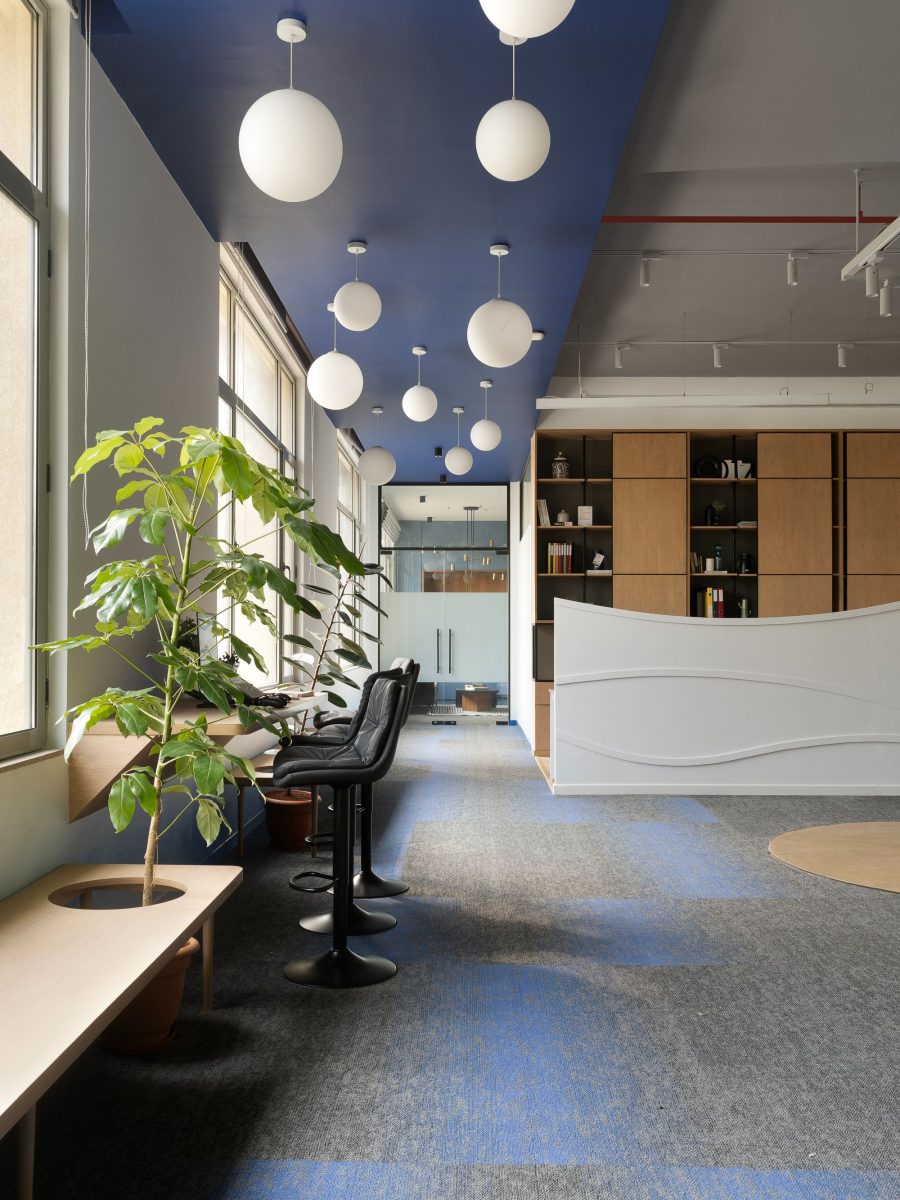 Have fun with functional design at Chennai's fluid workspace ...