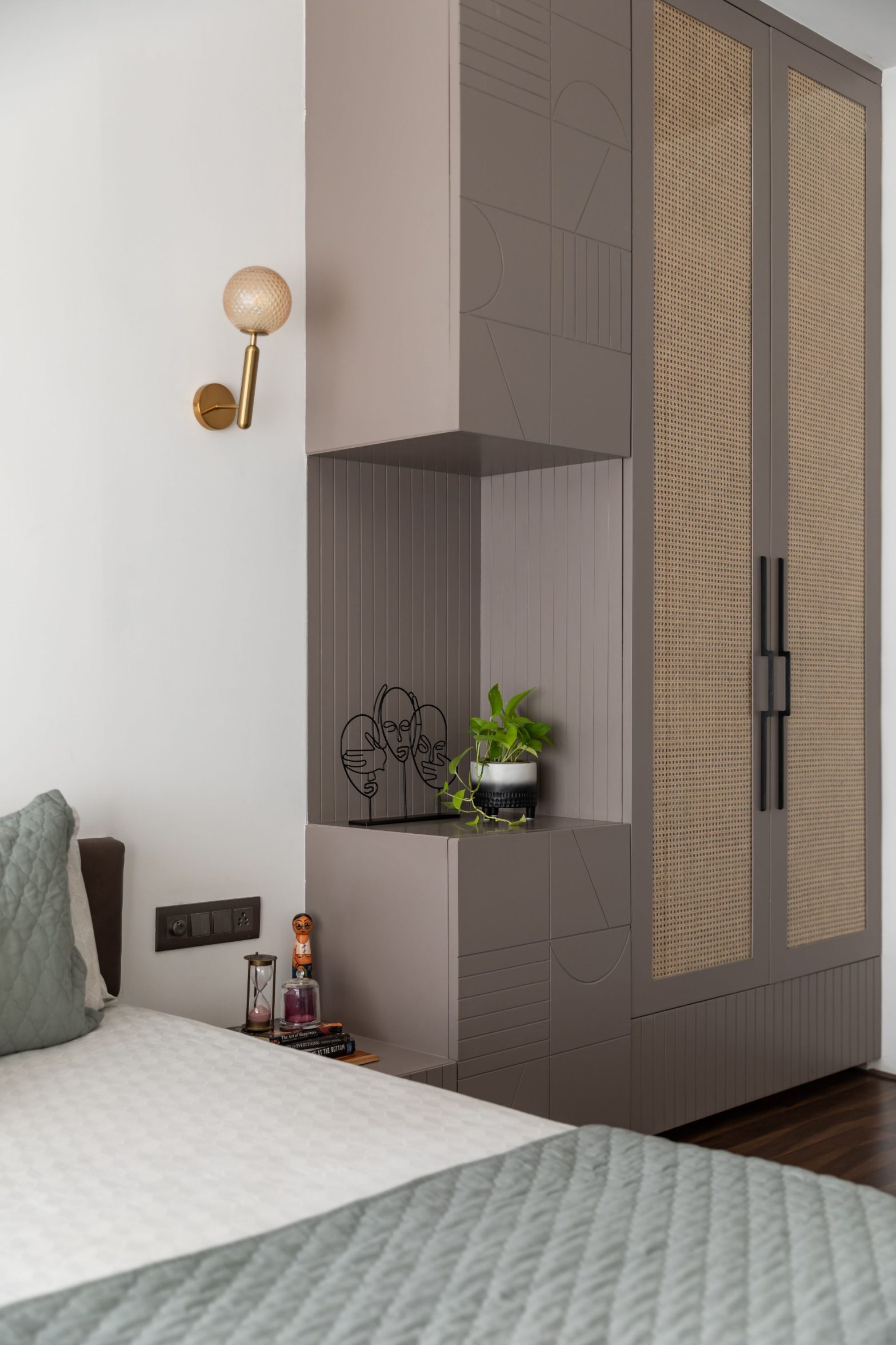 This artsy bachelor pad in Indore brings life to every party ...