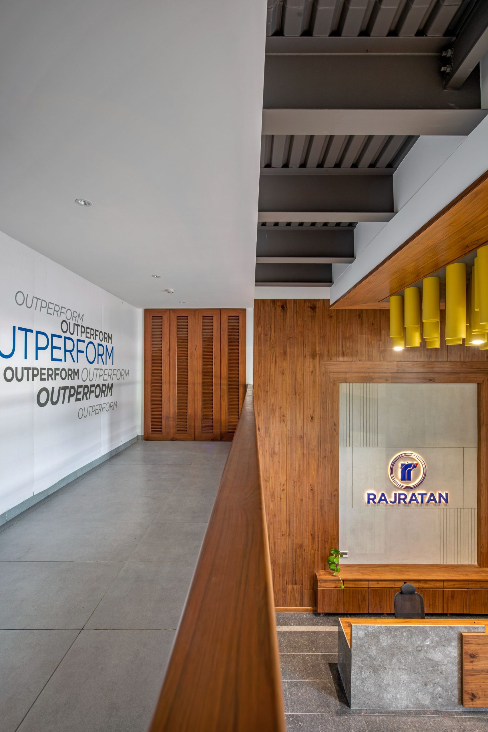 Explore the interactive design of this office with a steel skeleton ...