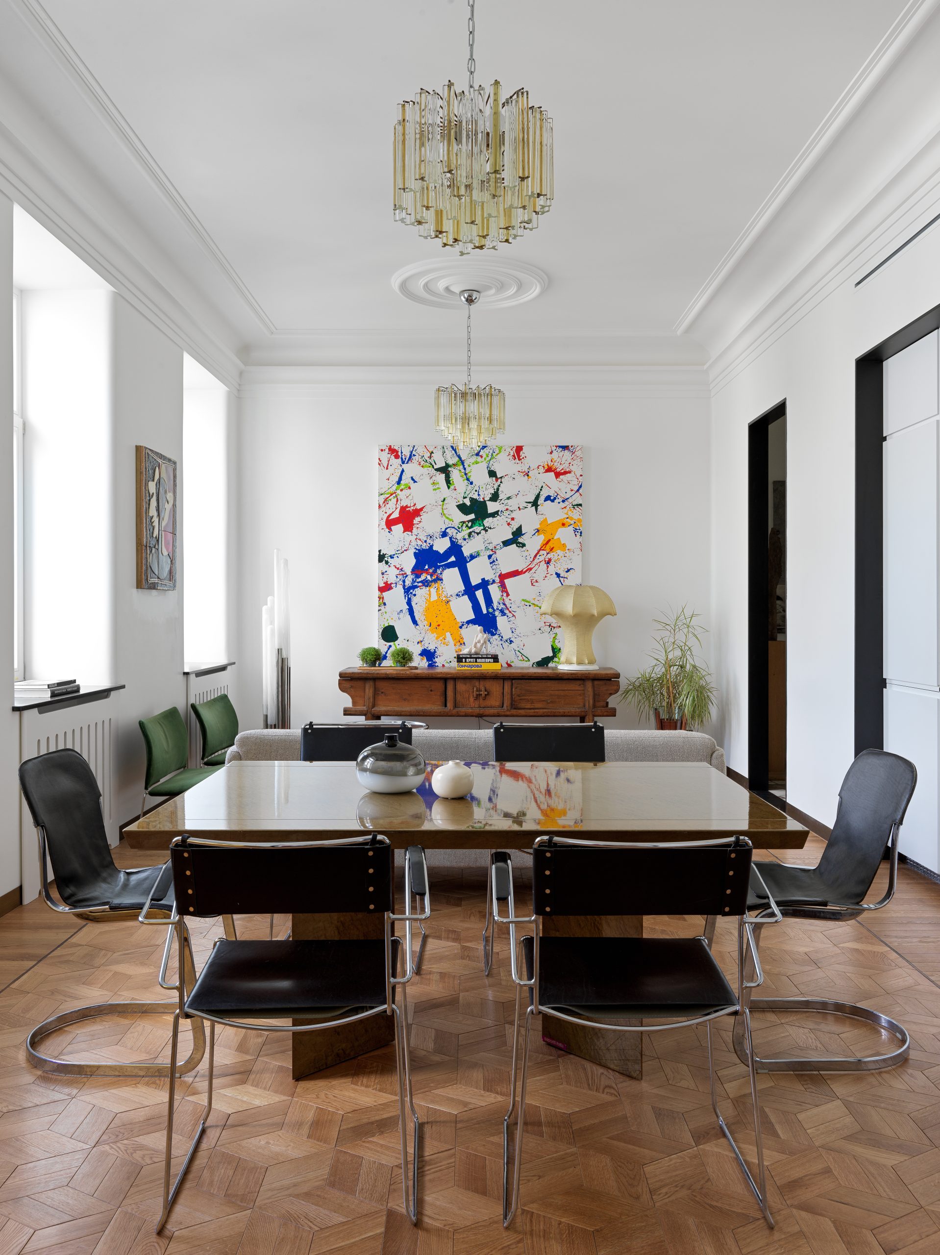 Tour two-for-one at this art collector's Moscow home - Architect and ...