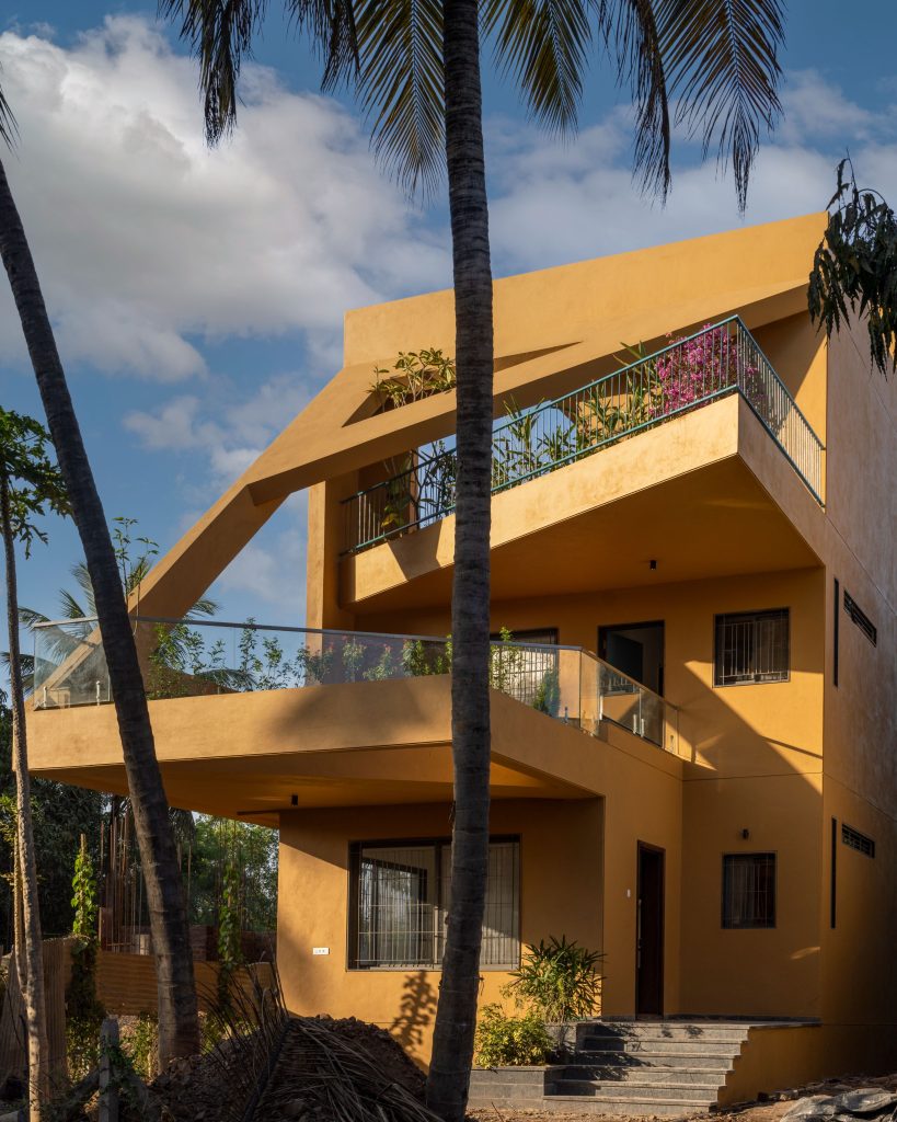 Get angular at this House of Triangles in Maharashtra - Architect and ...