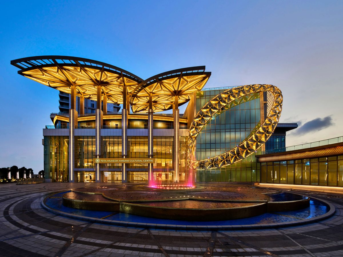 The Intersection of Art and Architecture: 5 Public Art Installations in ...