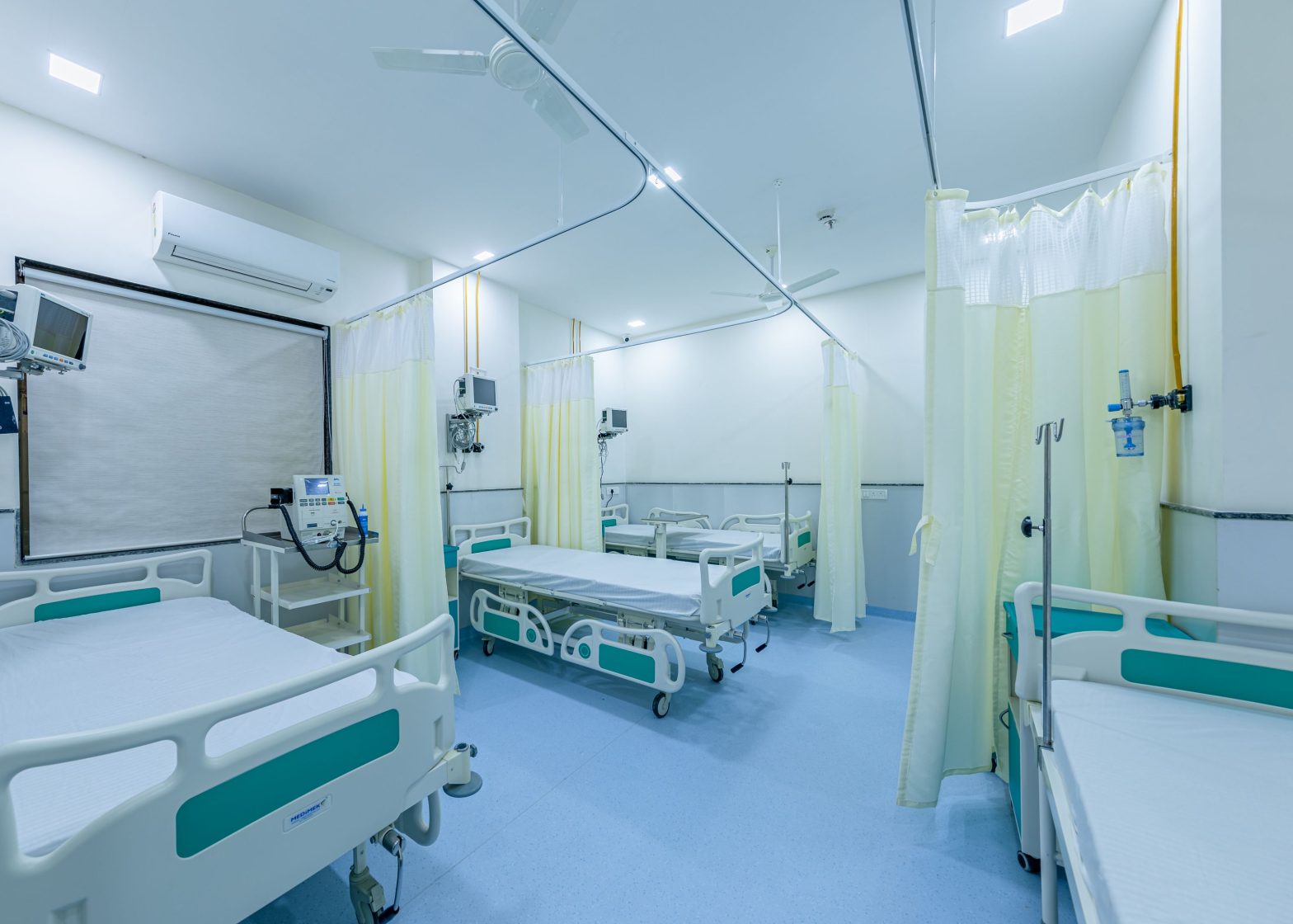 Put the spotlight on simplicity at this healthcare centre near Mumbai ...