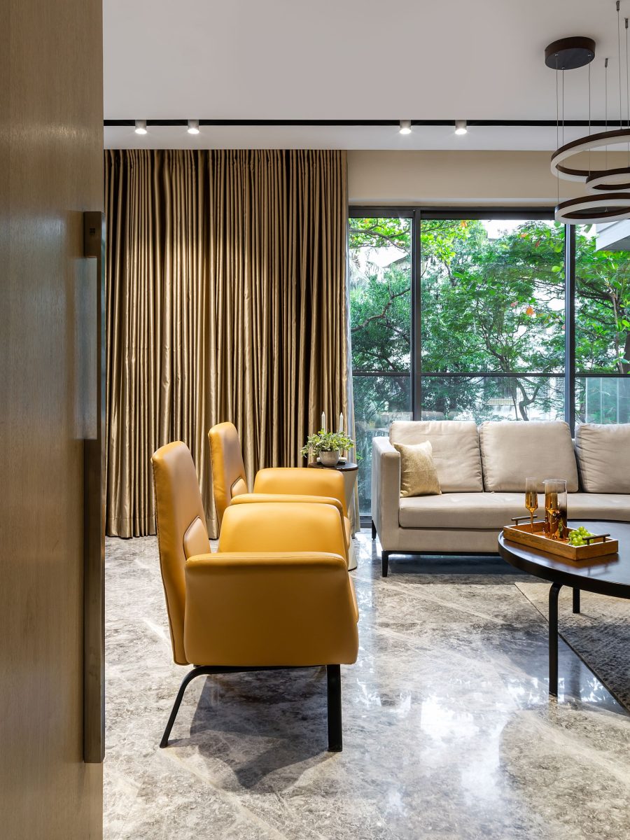 Touch the tranquil layer of luxury that surrounds this Rustomjee BKC ...