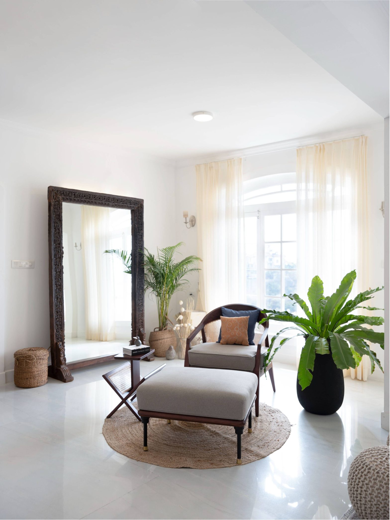 Follow the French flair of this Hyderabad home with #iGenWinner Naina ...