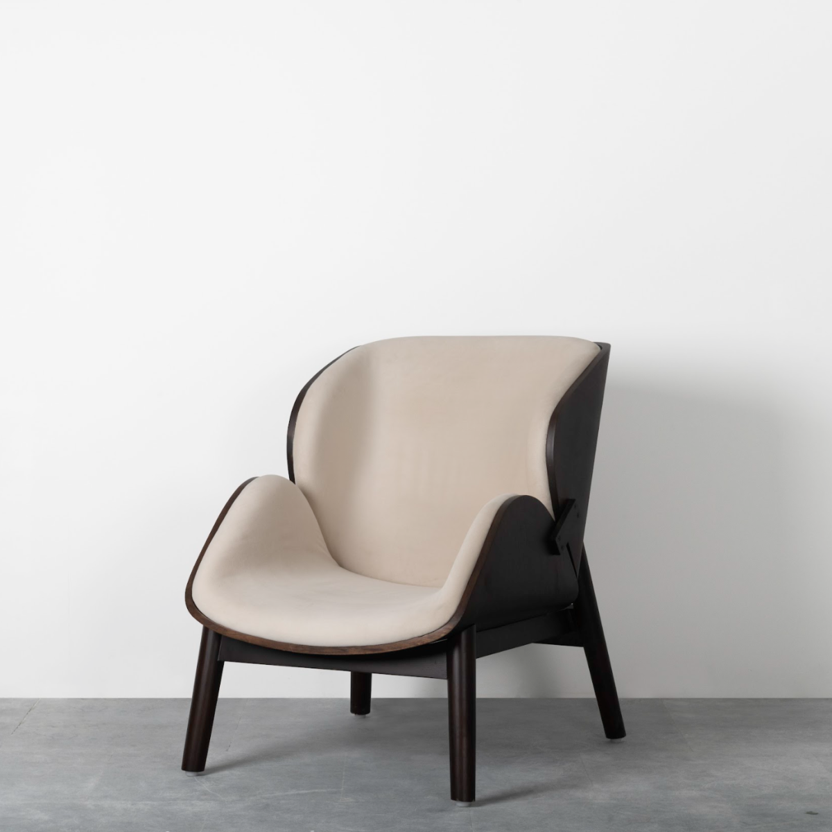 Pay homage to design icons Zaha Hadid, Lizzo and Paule Vézelay with ...