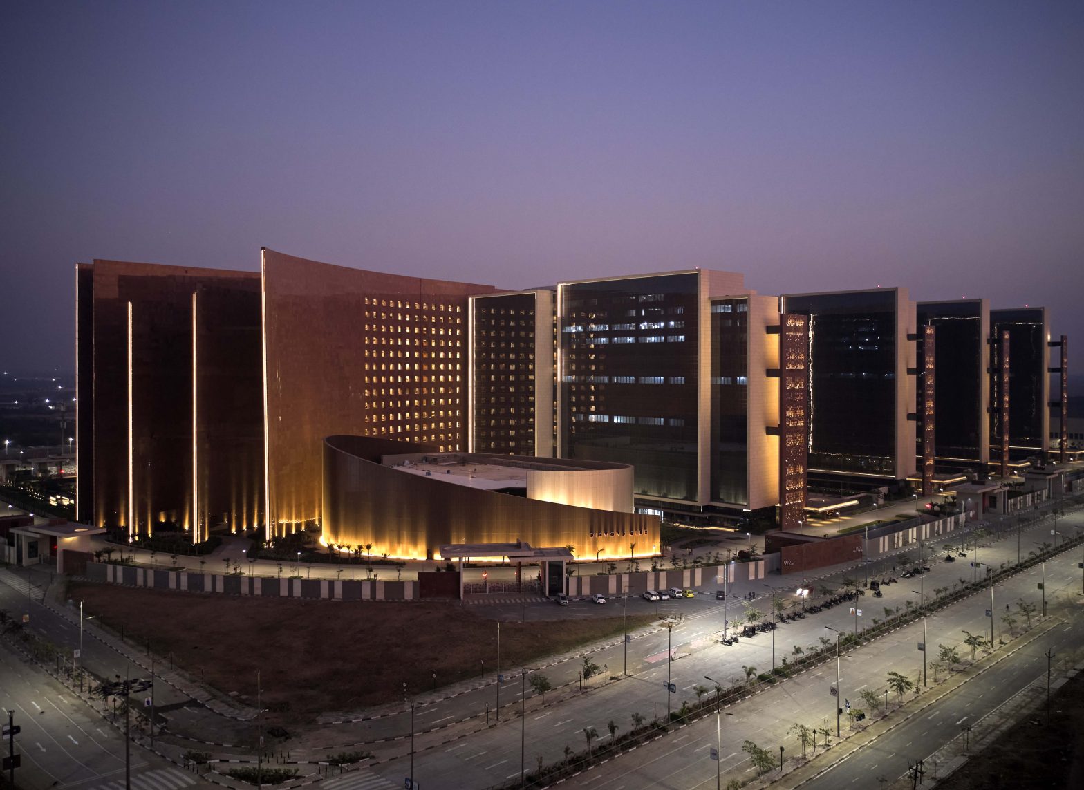 Chart 7 million commercial sq ft in Surat with #iGenWinner Abhishek ...