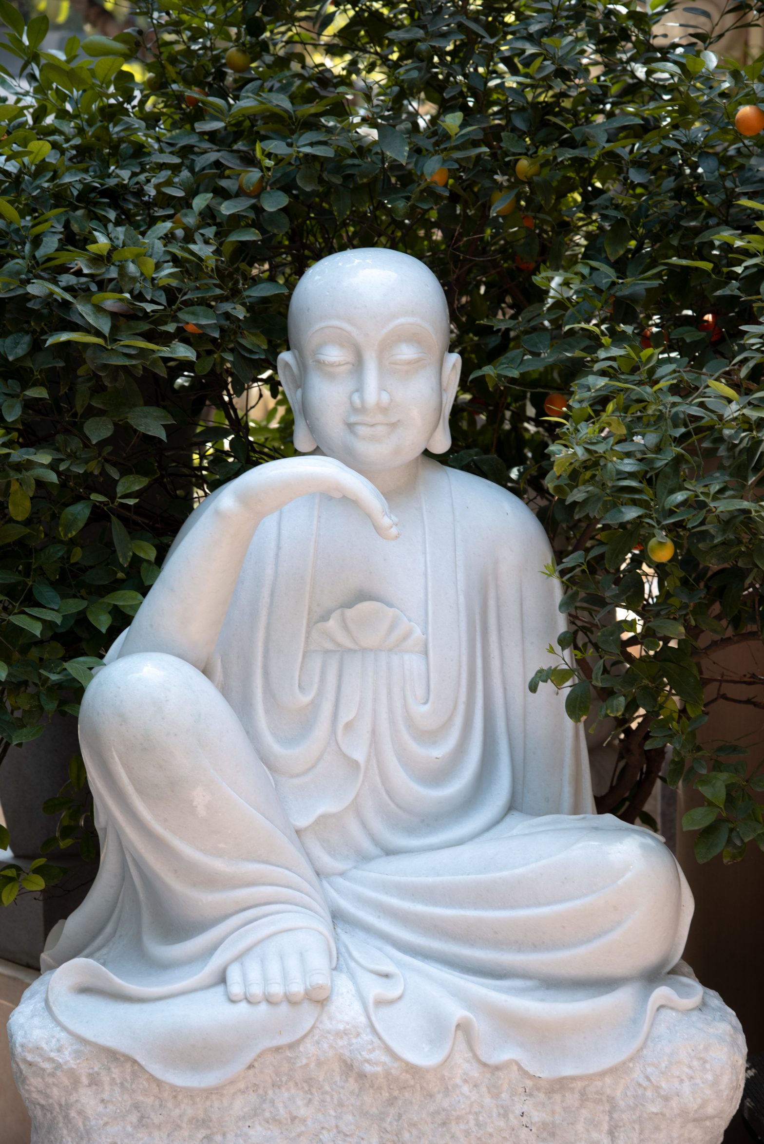 Weave artistic brilliance outdoors with these exquisite stone ...