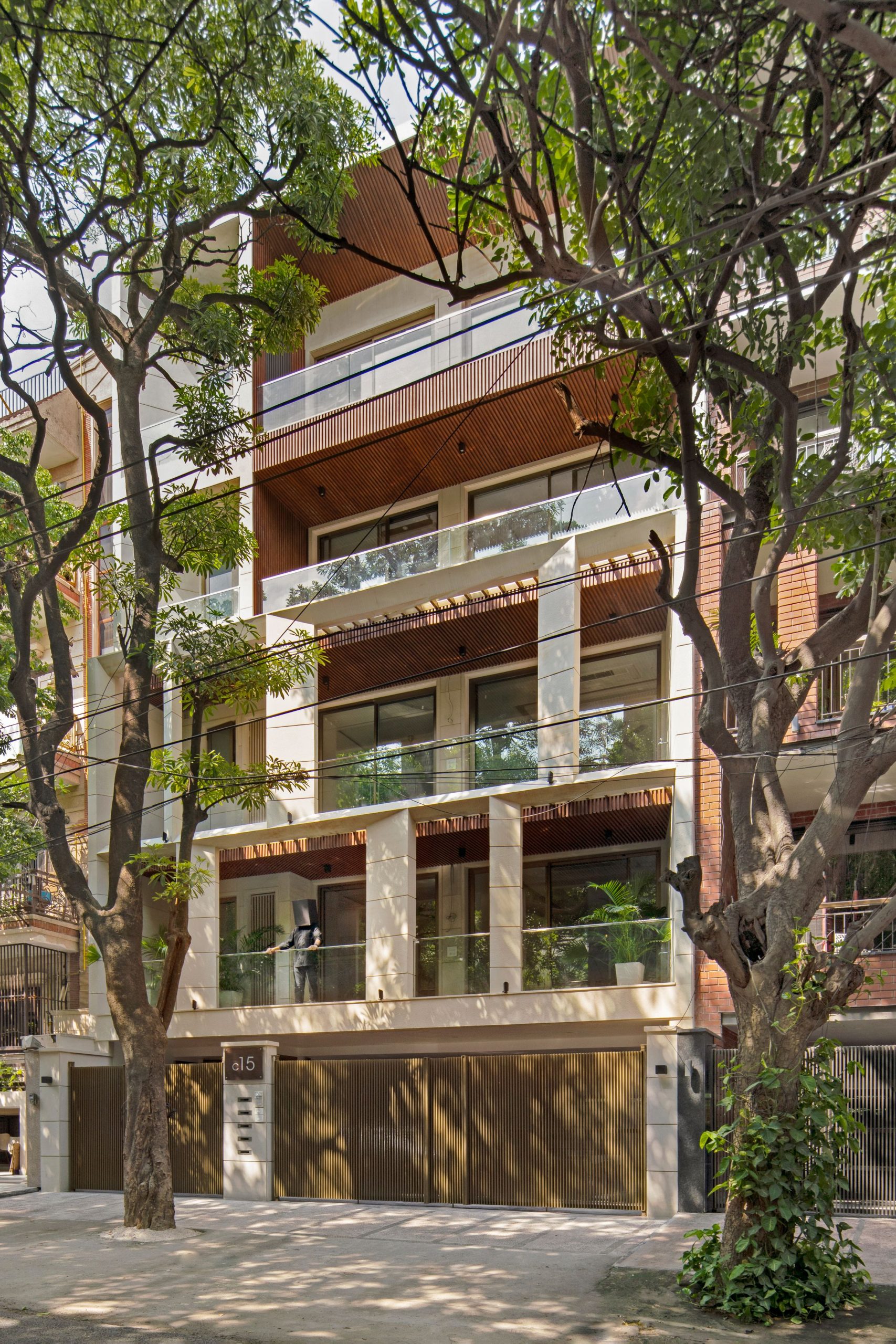 Explore this extroverted building that befriends Delhi's neighbourhood ...
