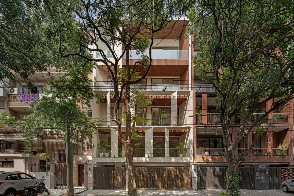 Explore this extroverted building that befriends Delhi's neighbourhood ...