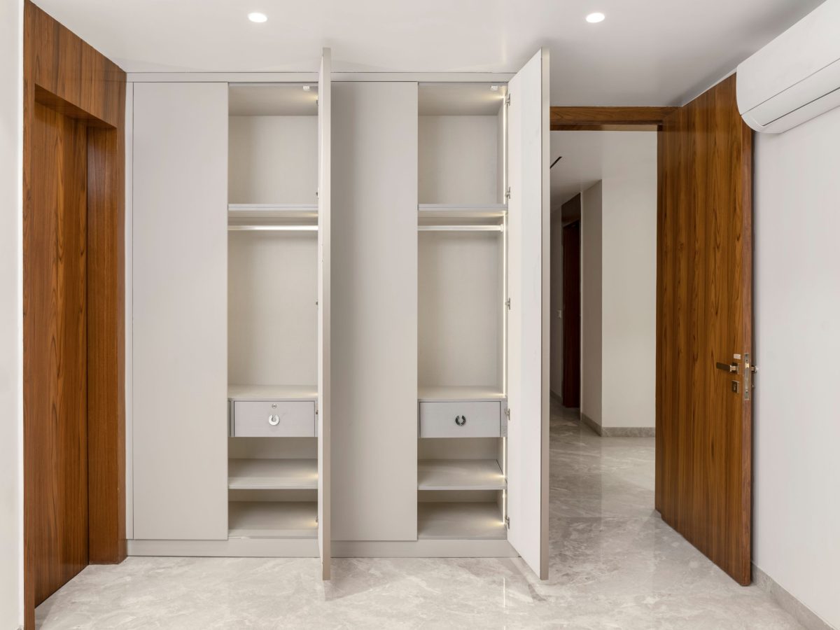 Explore this extroverted building that befriends Delhi's neighbourhood ...