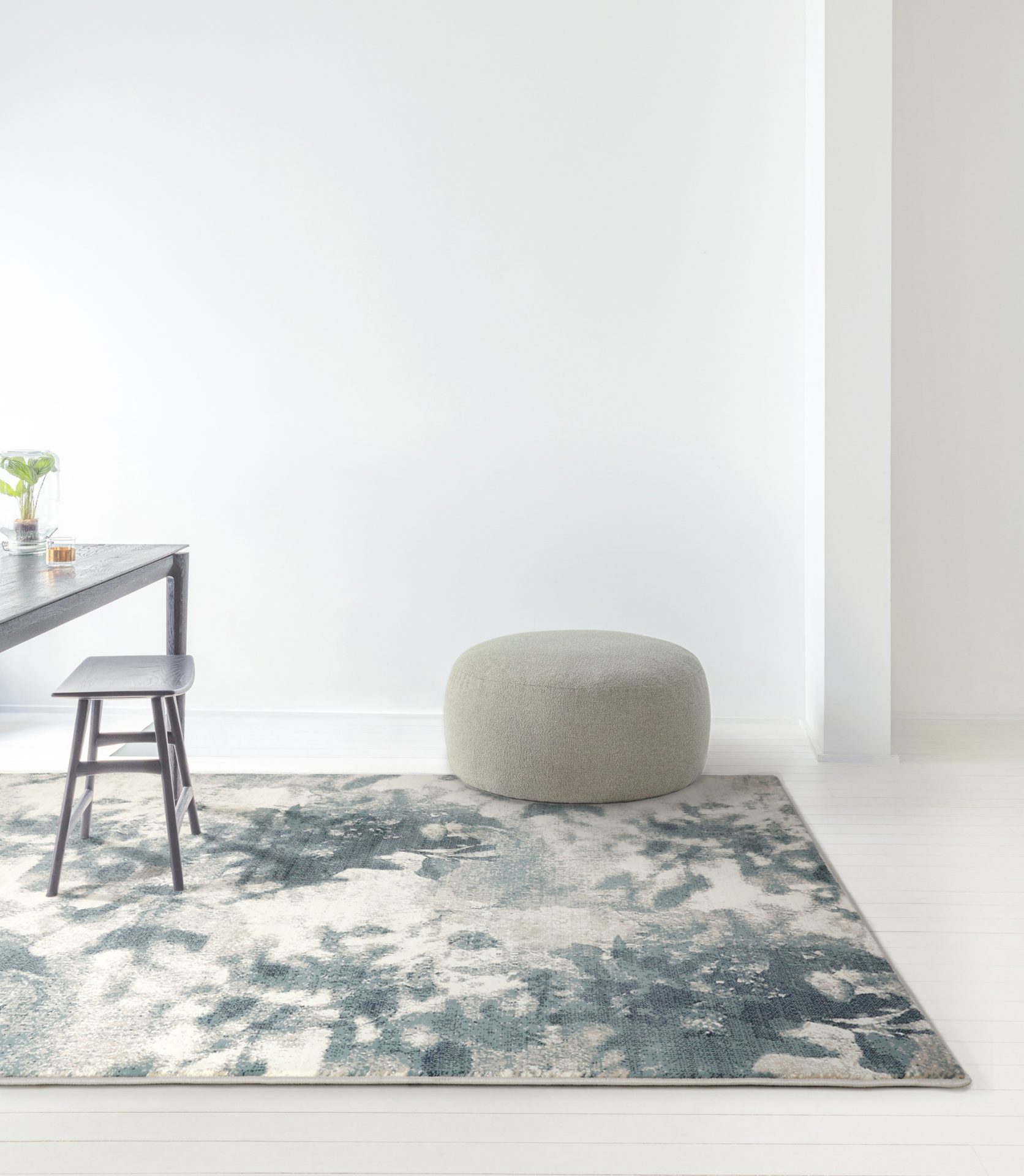 Step into the festive spirit with the elegance of D'Decor's new rug ...