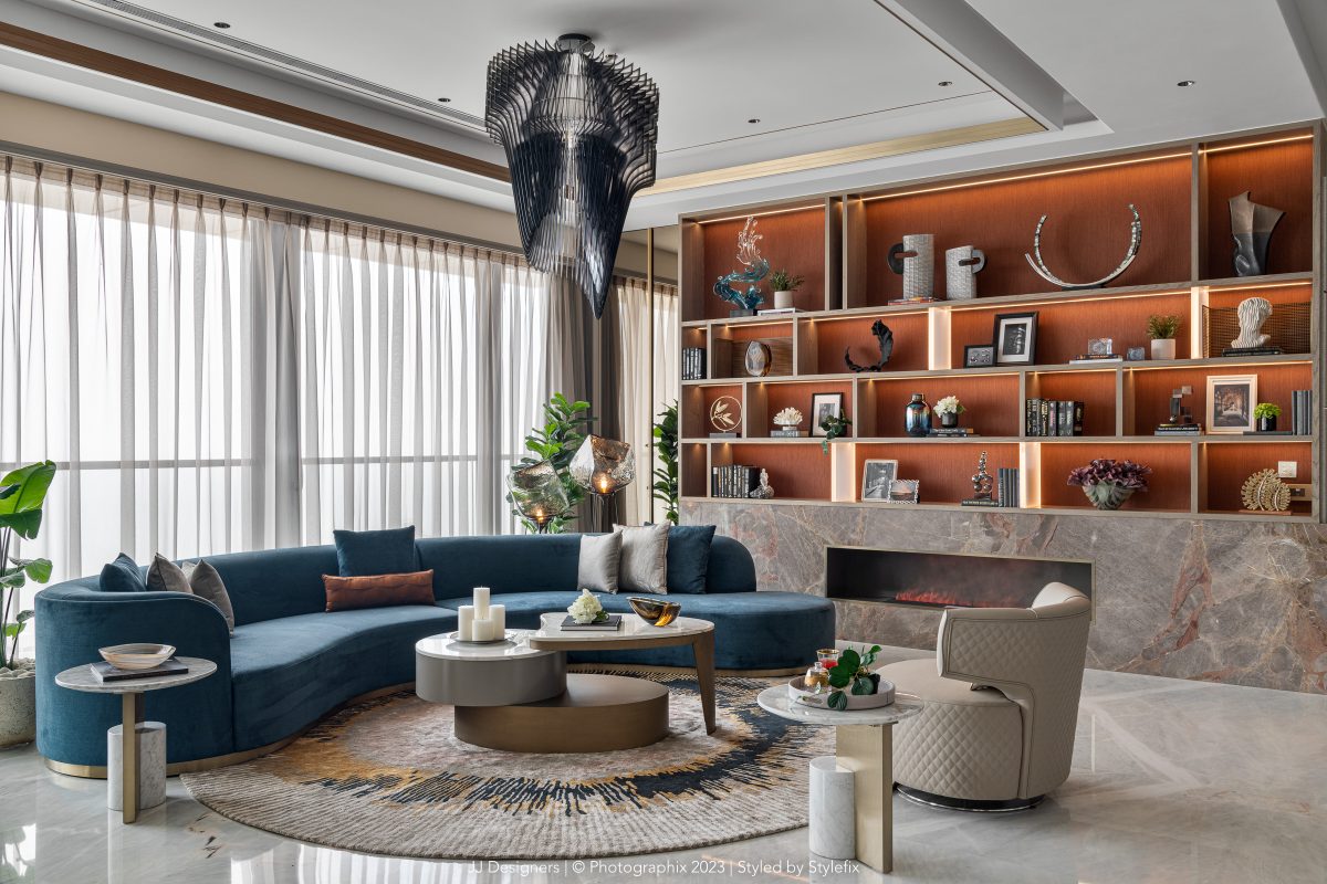 Zoom into the dramatic details of this luxurious Mumbai home ...