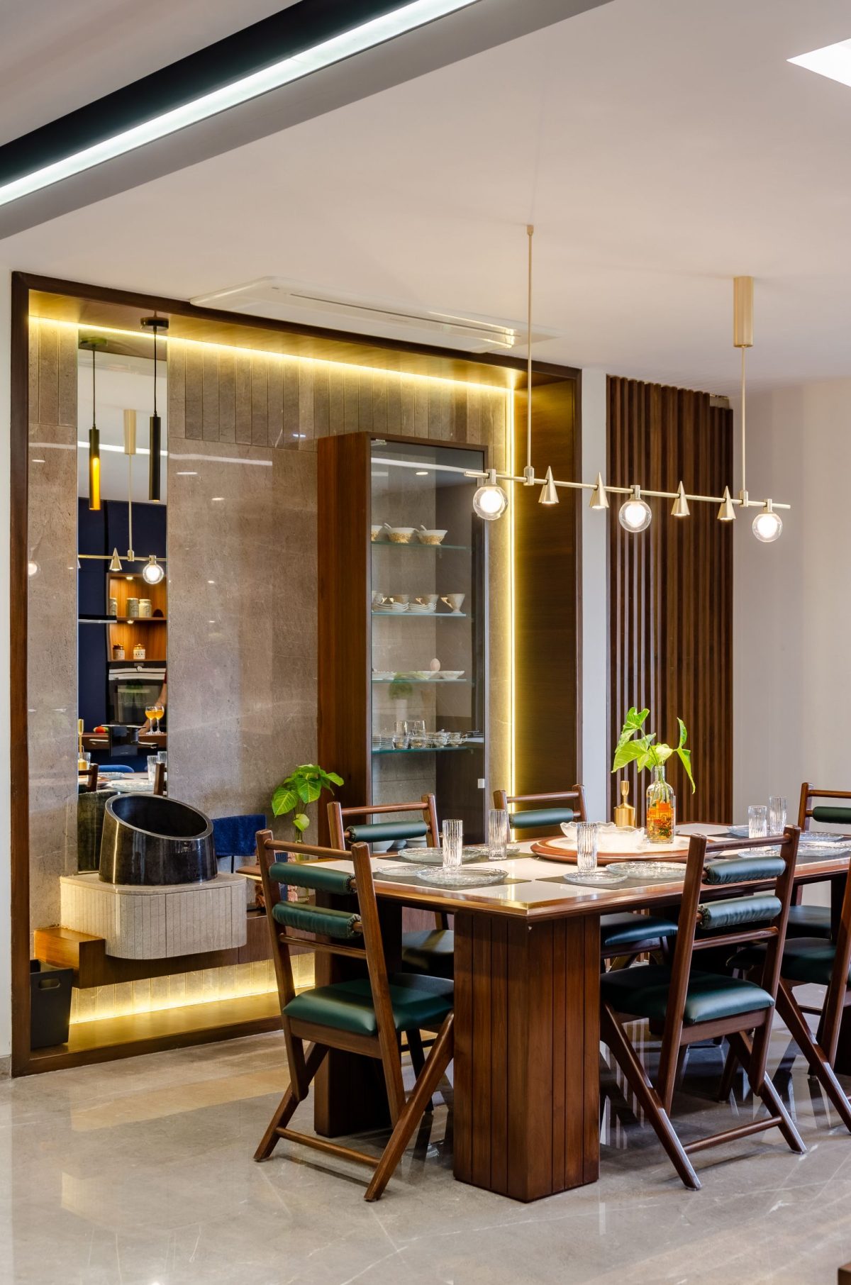 Live a full spectrum of life inside this Surat home - Architect and ...