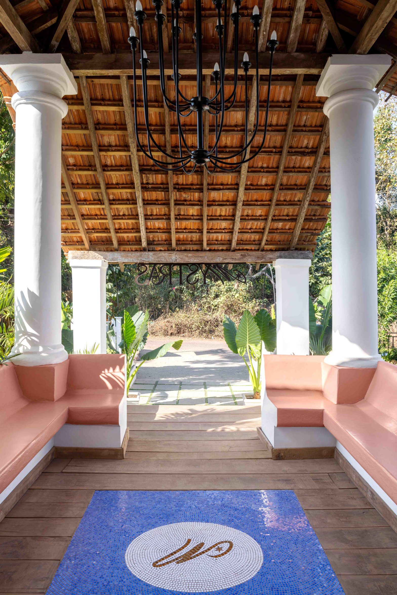 Travel back to luxurious times from this Assagao restaurant - Architect ...