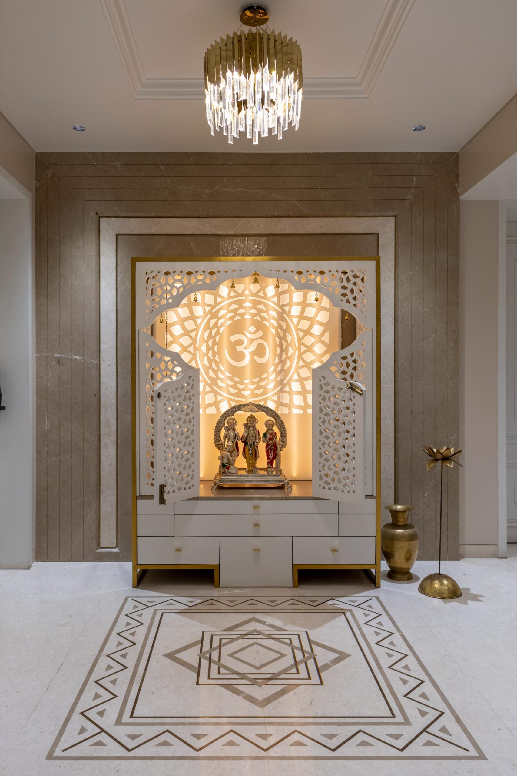 Touring this 9,000 sq ft Pune home is like indulging in fine crème ...