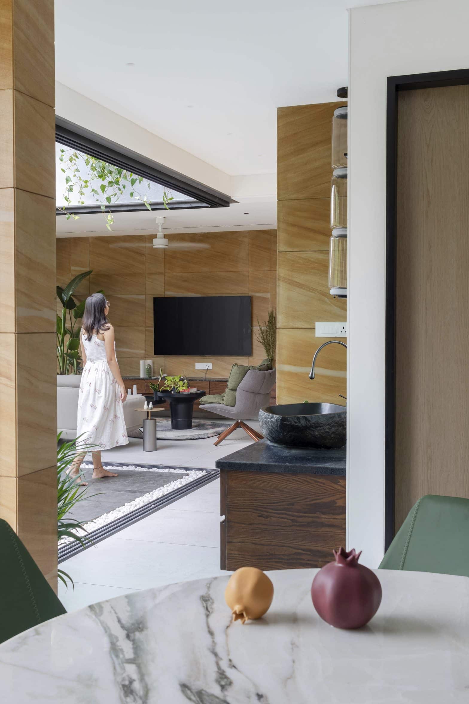 Keep it real and rustic inside this lush Pune home - Architect and ...