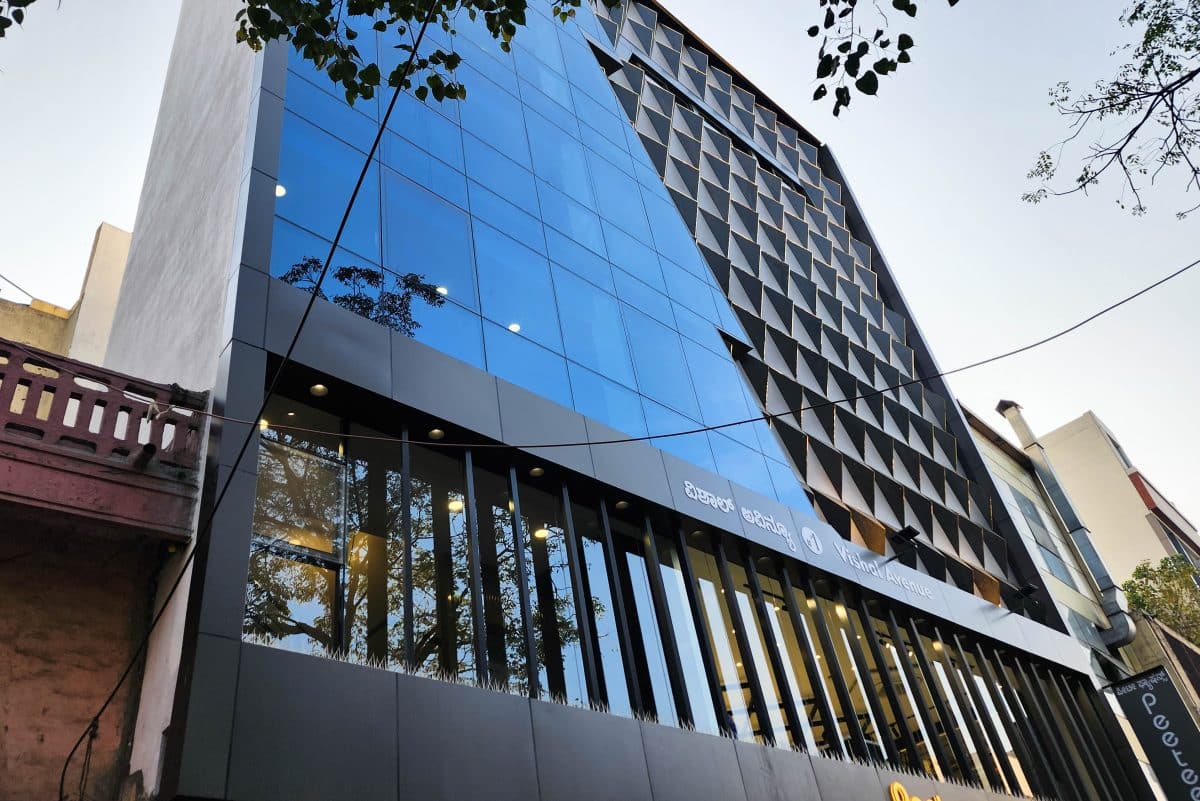 Break down the dynamic diamond-cut design of this retail avenue in ...