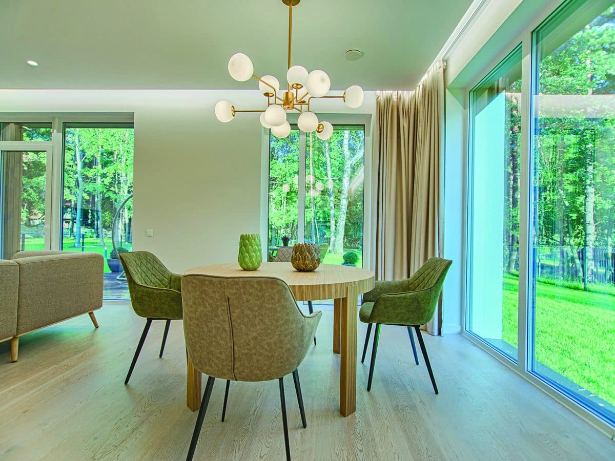 Maximize views with these elaborate window solutions - Architect and ...