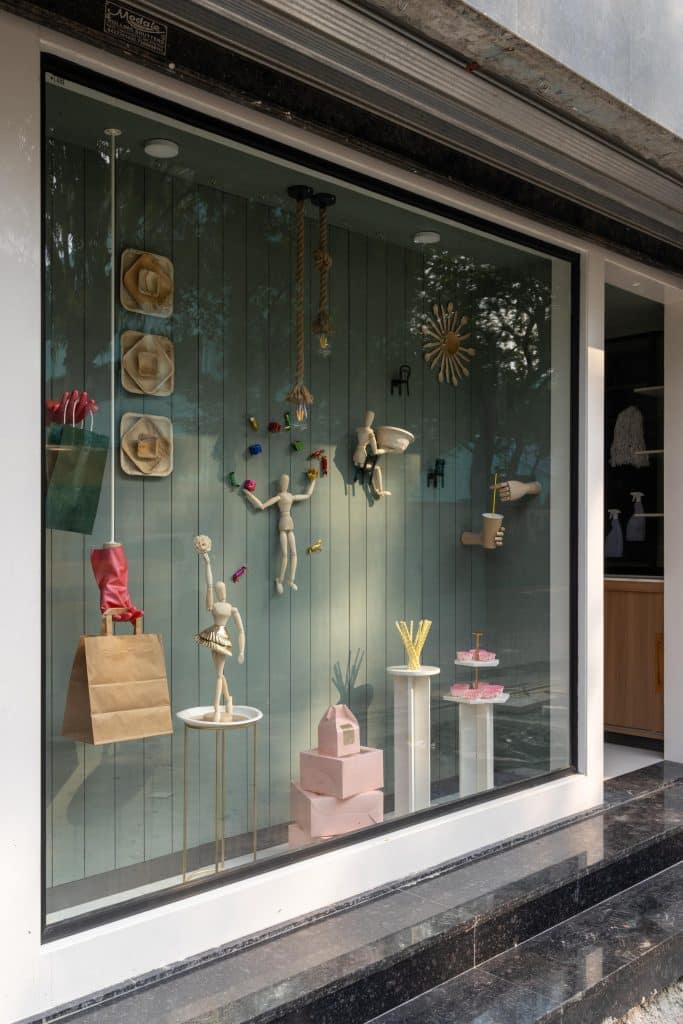 Inside the curious nooks of an elegant Nashik store - Architect and ...