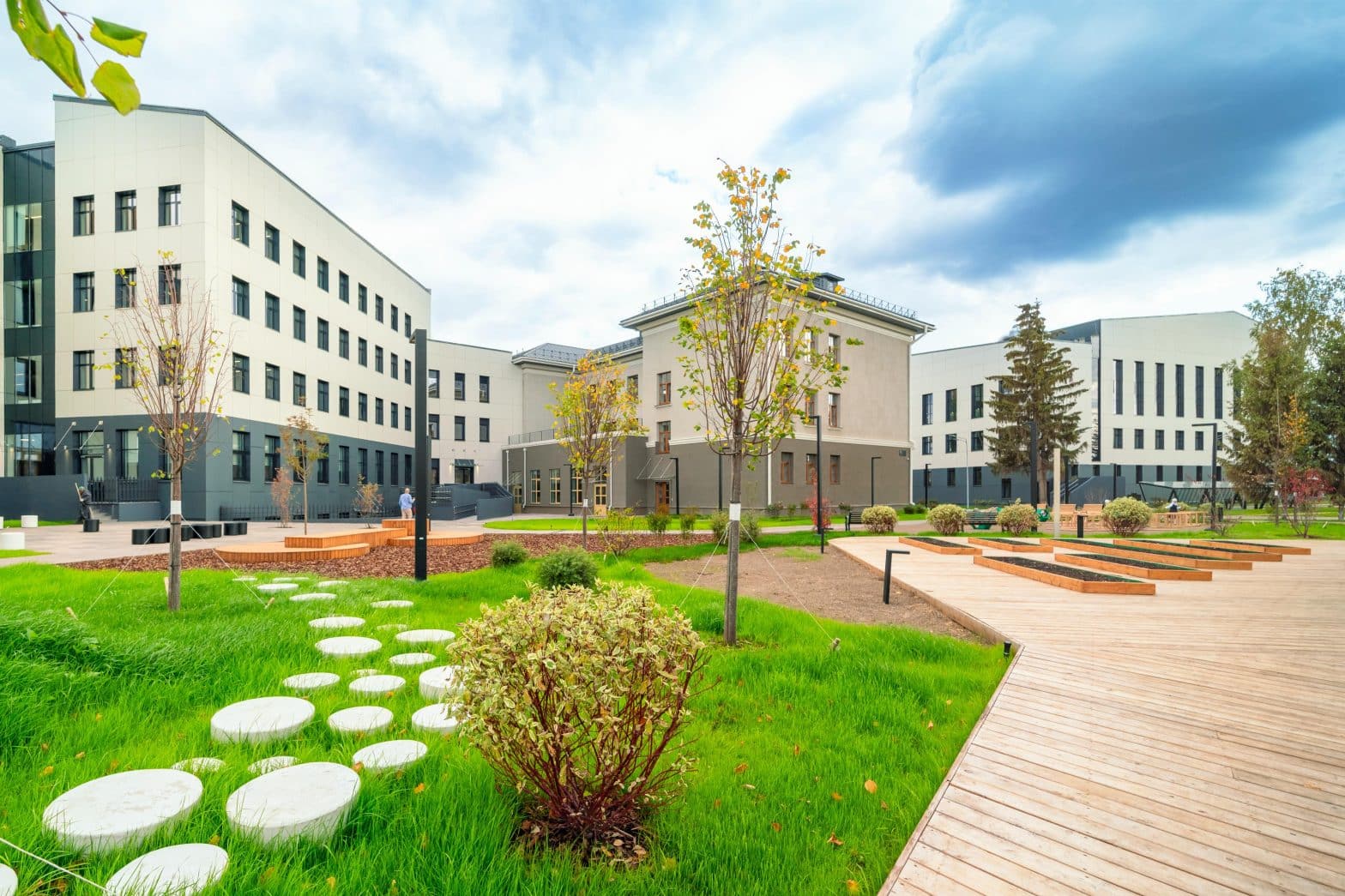 Walk through the corridors of history at the oldest school in Tatarstan ...