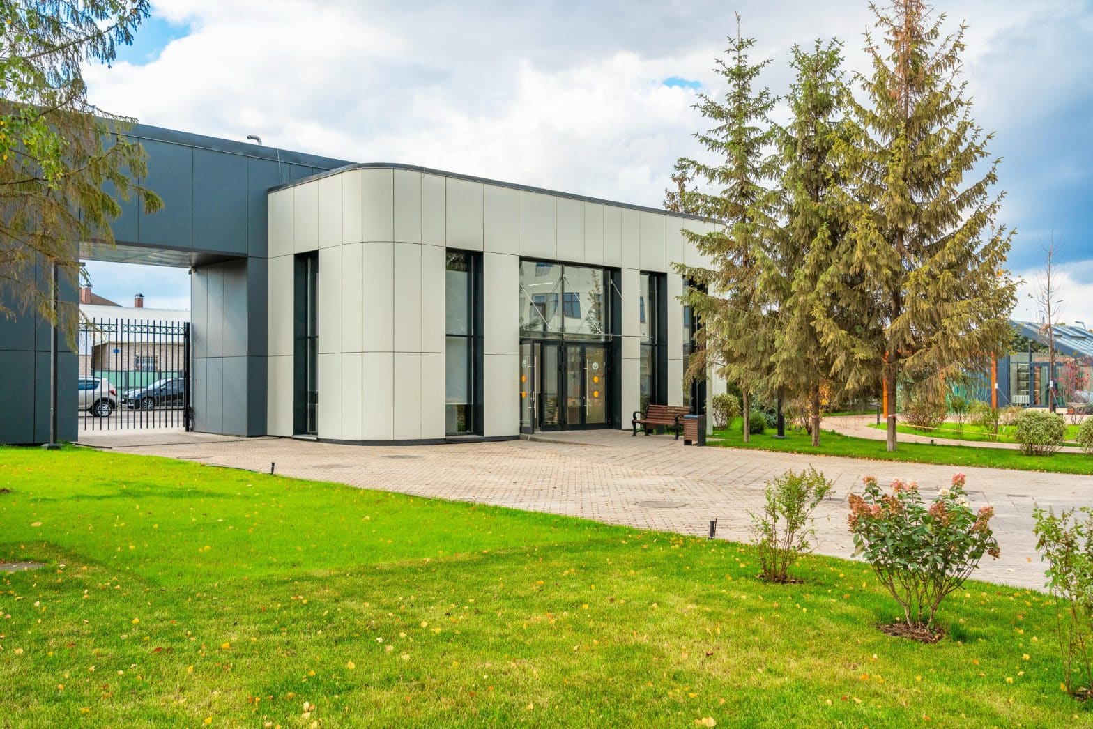 Walk through the corridors of history at the oldest school in Tatarstan ...