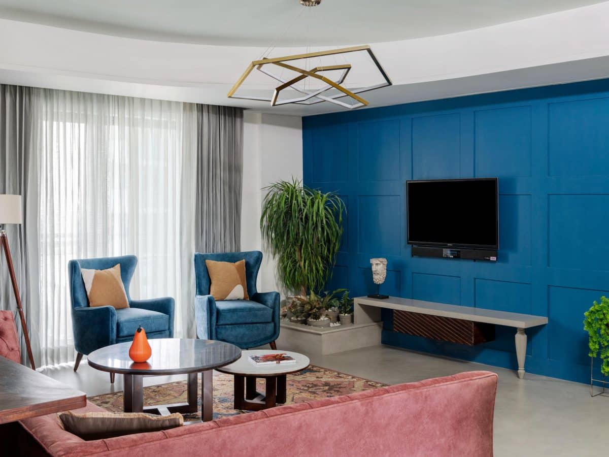 Zoom through style curves in Gurugram's minty-fresh residence ...